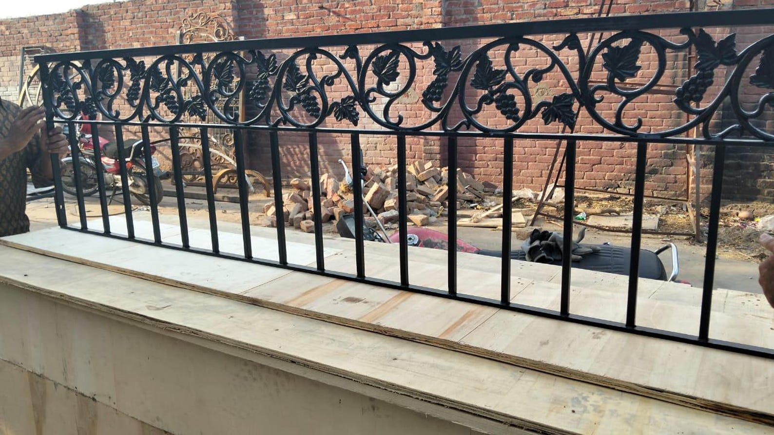 Hand-forged Wrought Iron Grapevine Railing - Ornamental Balcony Fence ...