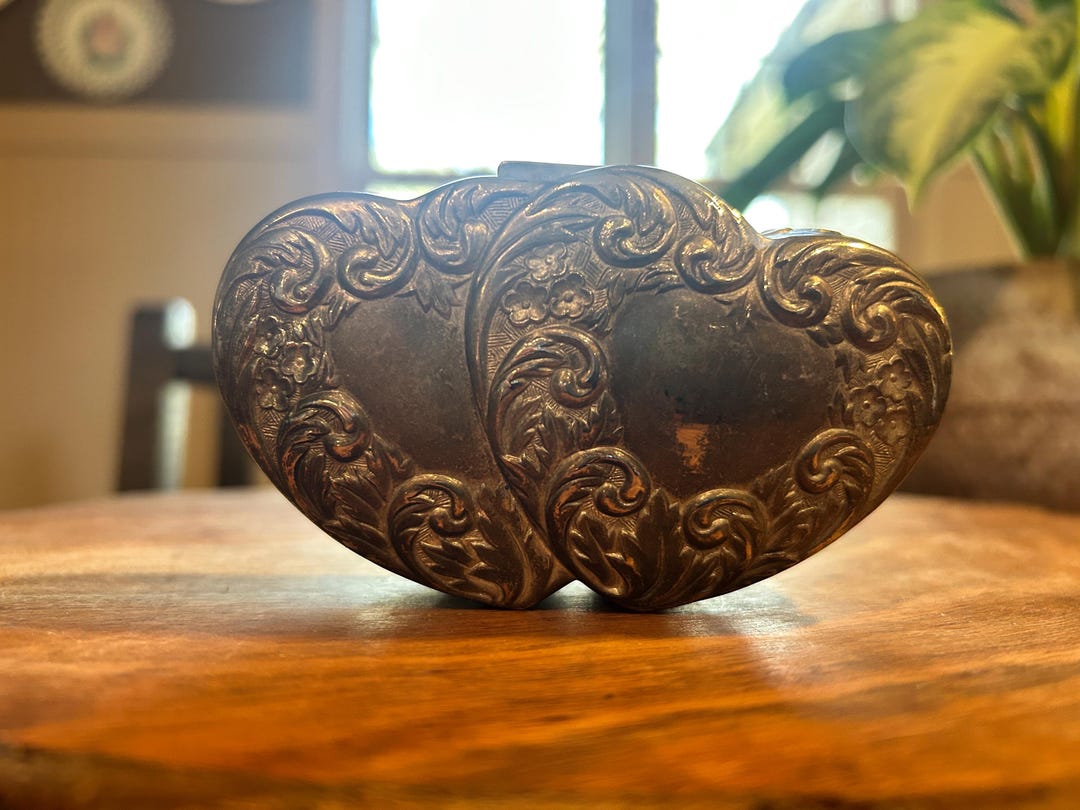 Vintage Godinger Intertwining Double Heart Silver Plated Trinket Box 4. ...