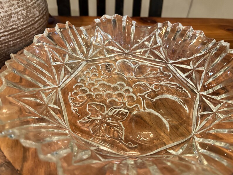 Federal Glass Pioneer Pattern Fruit Bowl With Ruffled Sawtooth Edges 10 ...