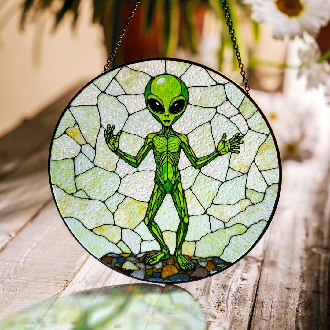 Green Alien Glass Art UFO Suncatcher Window Decor Gift for Sci Fi Fans ...