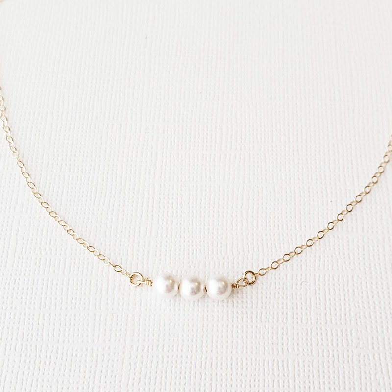 Three Pearl Necklace - Etsy