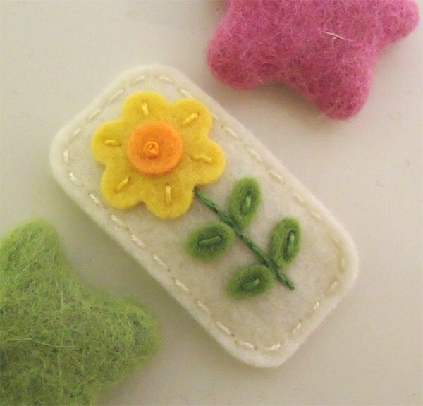 Felt hair clip No slip Wool felt Yellow flower cream | Etsy