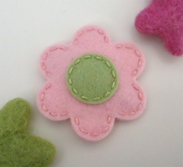 Felt hair clip No slip Wool felt New daisy pale pink | Etsy
