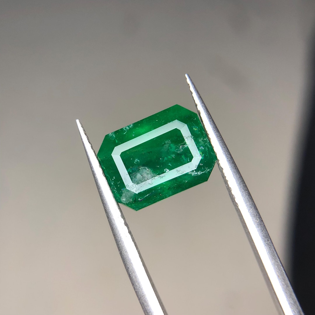 Swat Pakistan Emerald, 4.55 Carat Emerald Cut Gemstone - Etsy