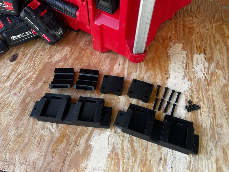Milwaukee PACKOUT Side Mounted Battery Holder: Fits Dewalt, Ryobi ...
