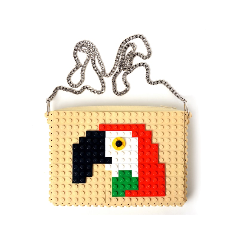 Tan crossbody purse with parrot made with LEGO® bricks FREE - Etsy 日本