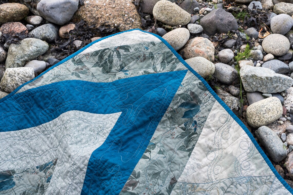 Yama to Kawa Quilt Pattern Contemporary Throw Quilt Modern | Etsy