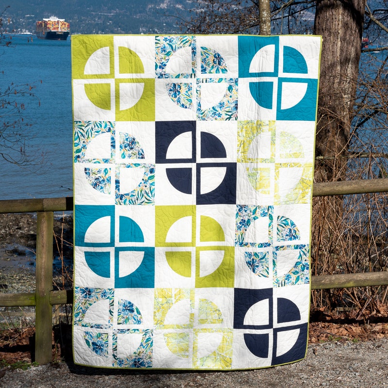 Modern Circle Quilt - Etsy