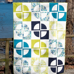 Just 'round the Corner Quilt Pattern, Contemporary Quilt Pattern ...