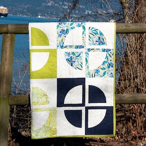 Just 'round the Corner Quilt Pattern, Contemporary Quilt Pattern ...