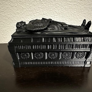 Edgar Markov Vampire Deck Box – Gothic MTG Commander Storage With Dice ...