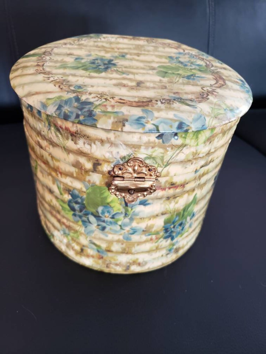 Extraordinary Antique Victorian Round Celluloid Collar Box, Blue ...