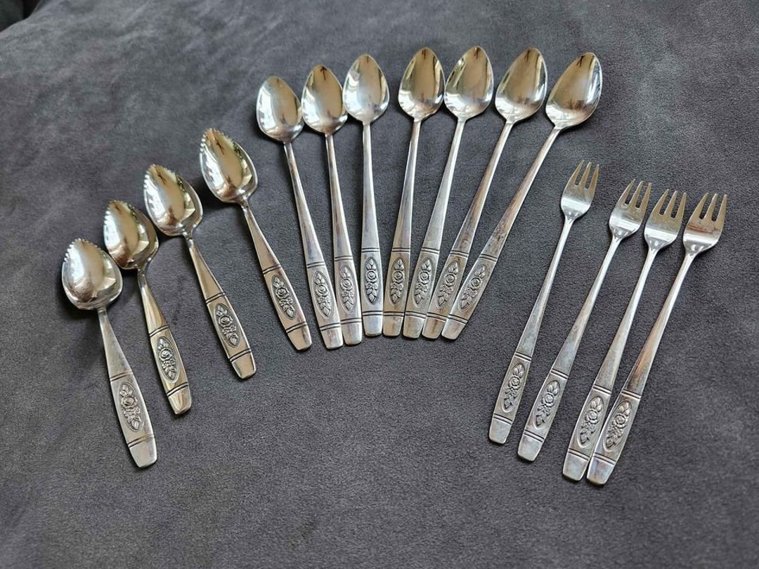 Lot of Vintage Oneida Flatware, Specialty Pieces, Rose Pendant Pattern, 15 Pcs - Etsy