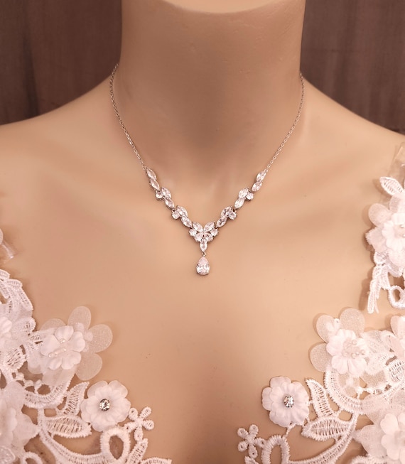 Etsy necklaces store