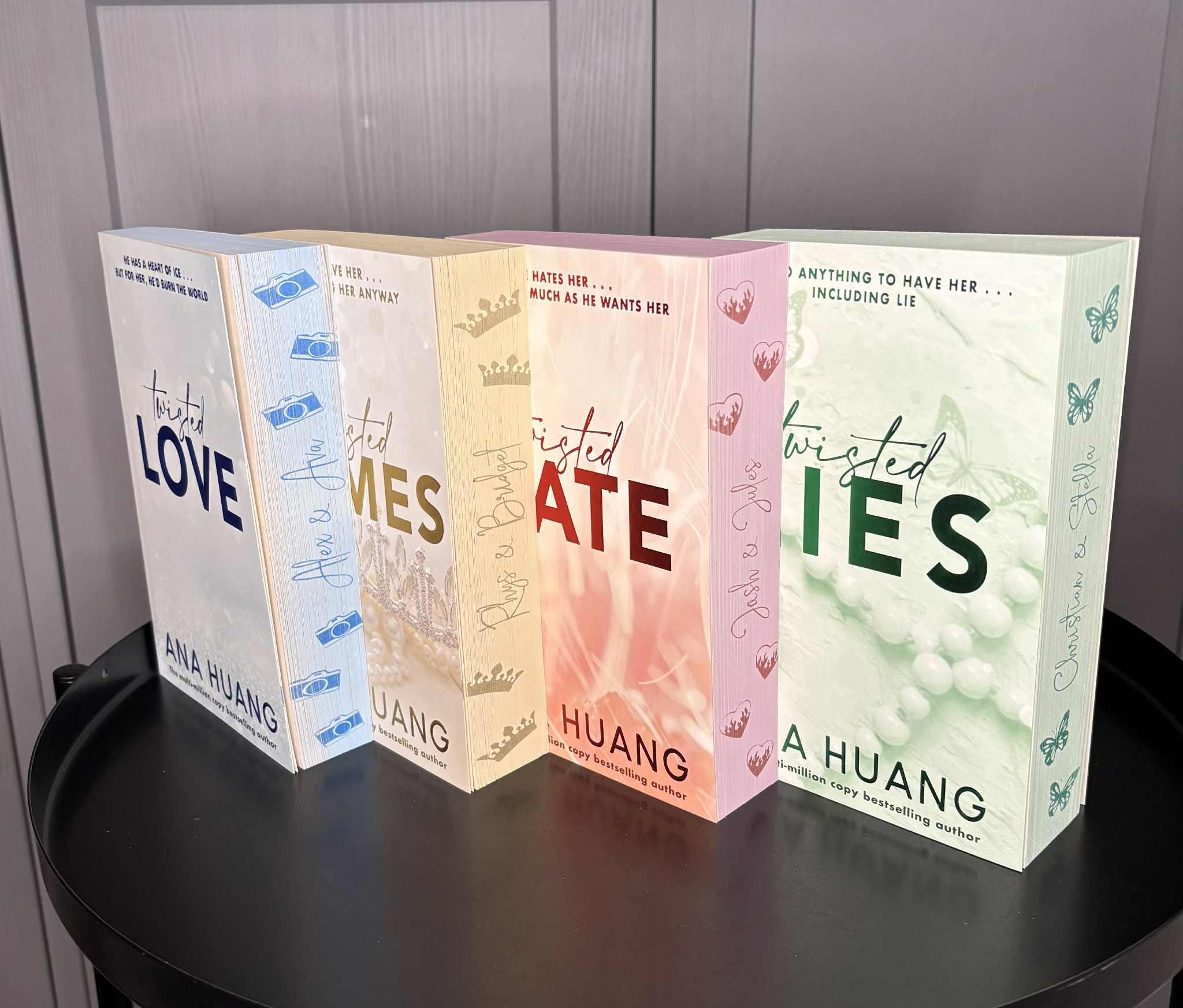 The Twisted Series by Ana Huang: Hand-sprayed Edges UK Paperbacks ...