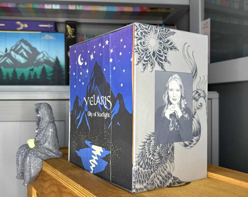 A Court of Thorns and Roses Box Set: Hand-sprayed Velaris Edges - Etsy UK