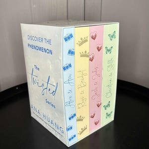 The Twisted Series by Ana Huang: Hand-sprayed Edges UK Paperbacks ...