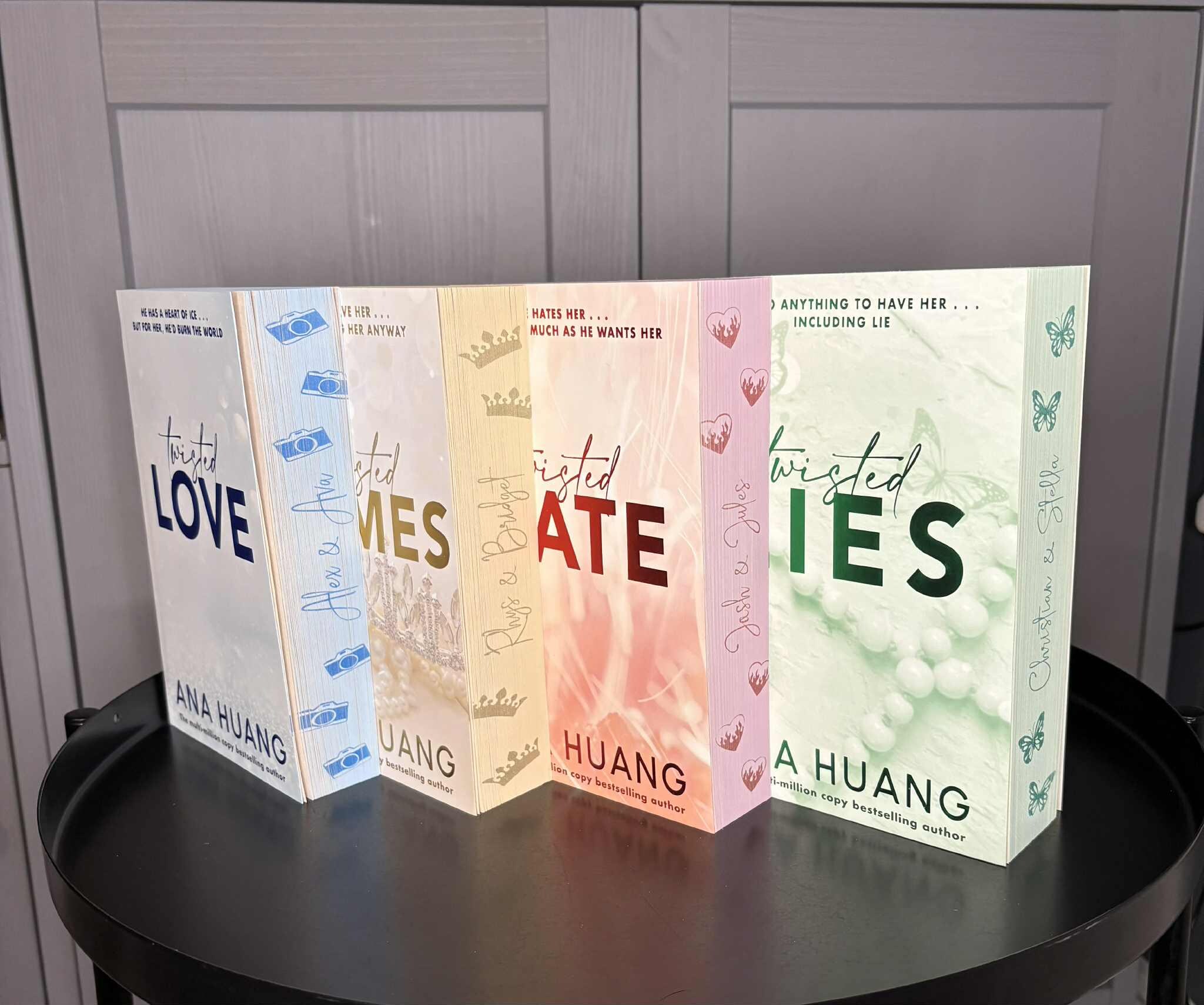 The Twisted Series by Ana Huang: Hand-sprayed Edges UK Paperbacks ...
