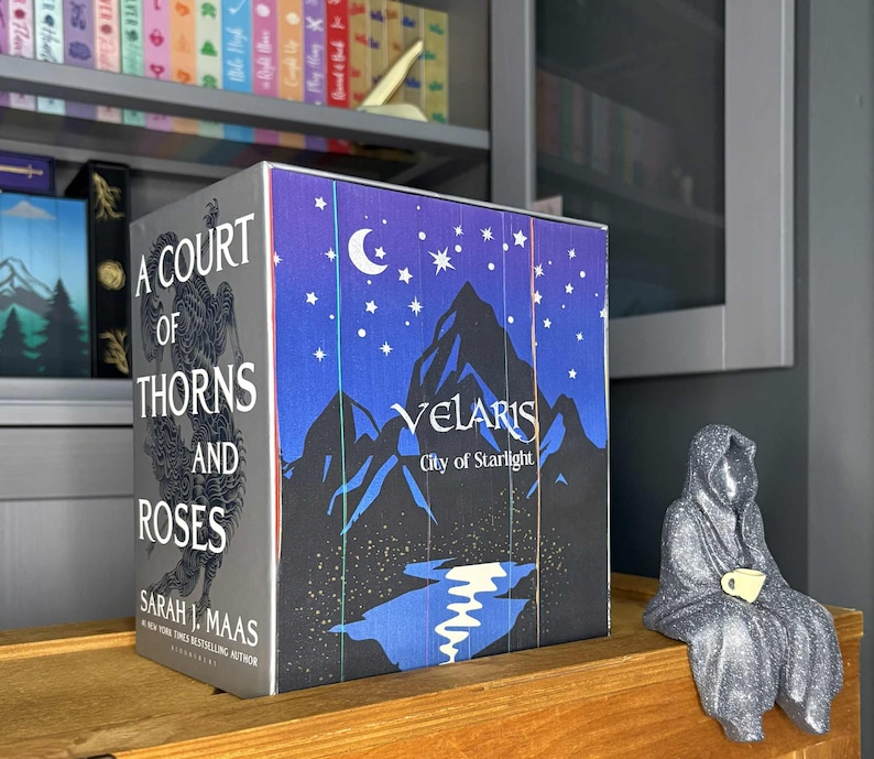 A Court of Thorns and Roses Box Set: Hand-sprayed Velaris Edges - Etsy UK