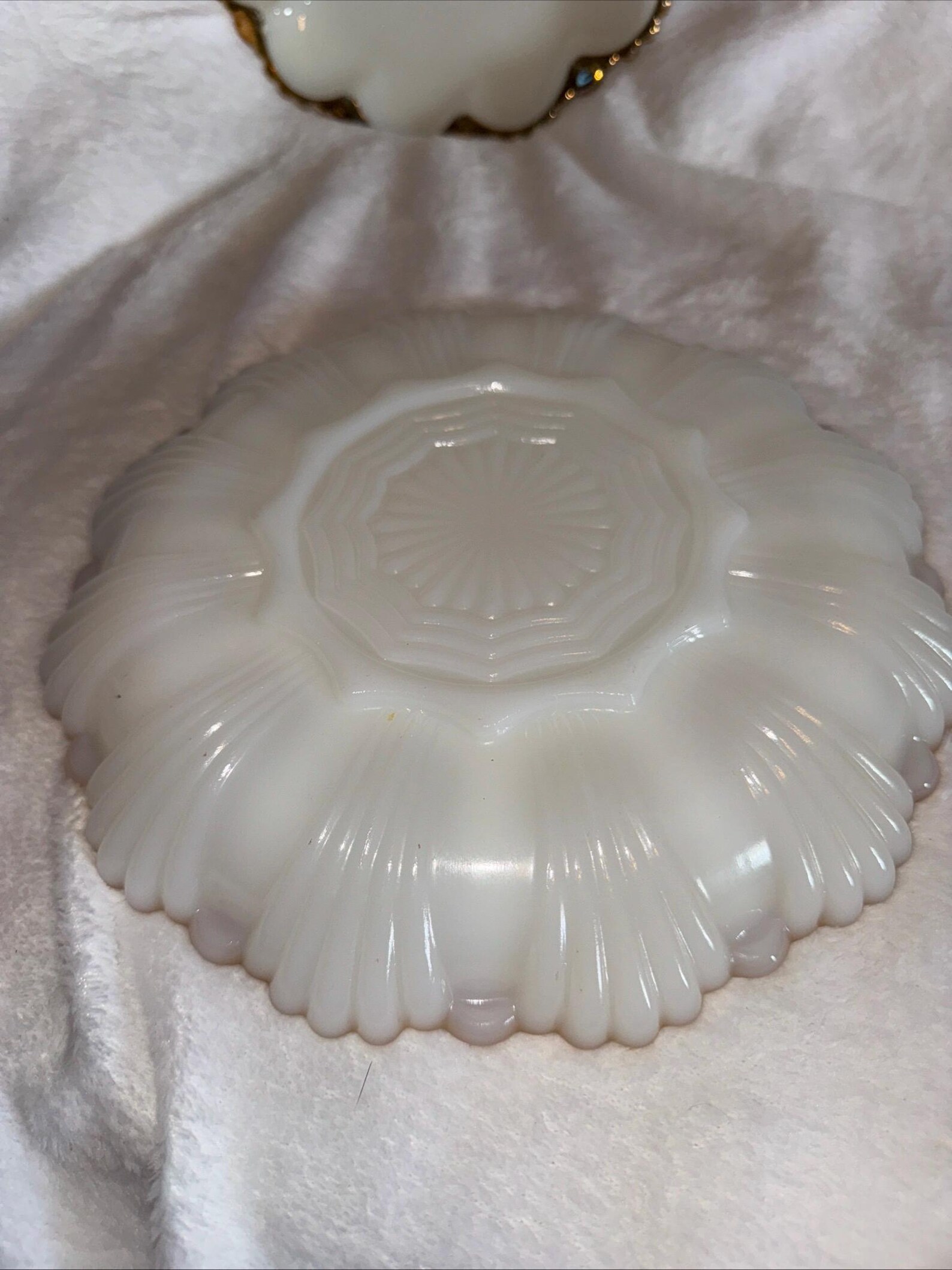 LOT#6 1 Anchor Hocking Milk Glass Gold Trim Deviled Egg and #2 Relish ...