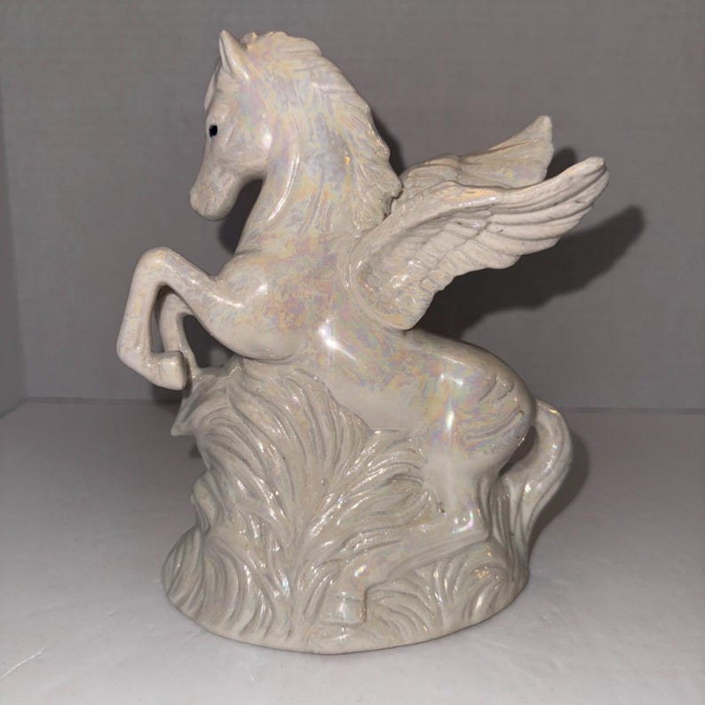 Vintage Pegaus Magical Majestical Clouded Sky Ceramic RARE Shelf Figure ...