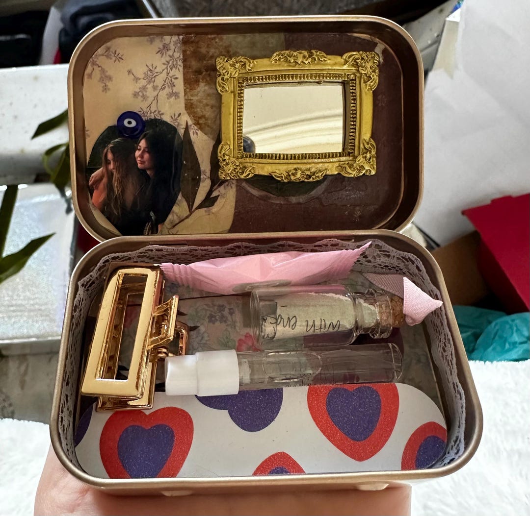 Custom Handmade Altoid Tin Wallet! - Etsy