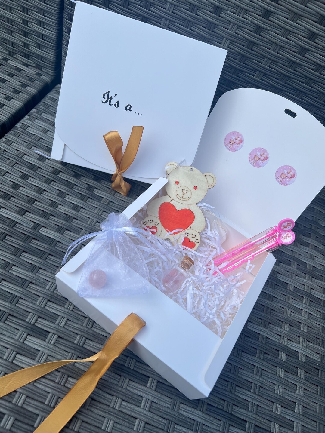 Stunning Gender Reveal Box, Boy/girl, Gender Reveal, New Baby, Baby ...