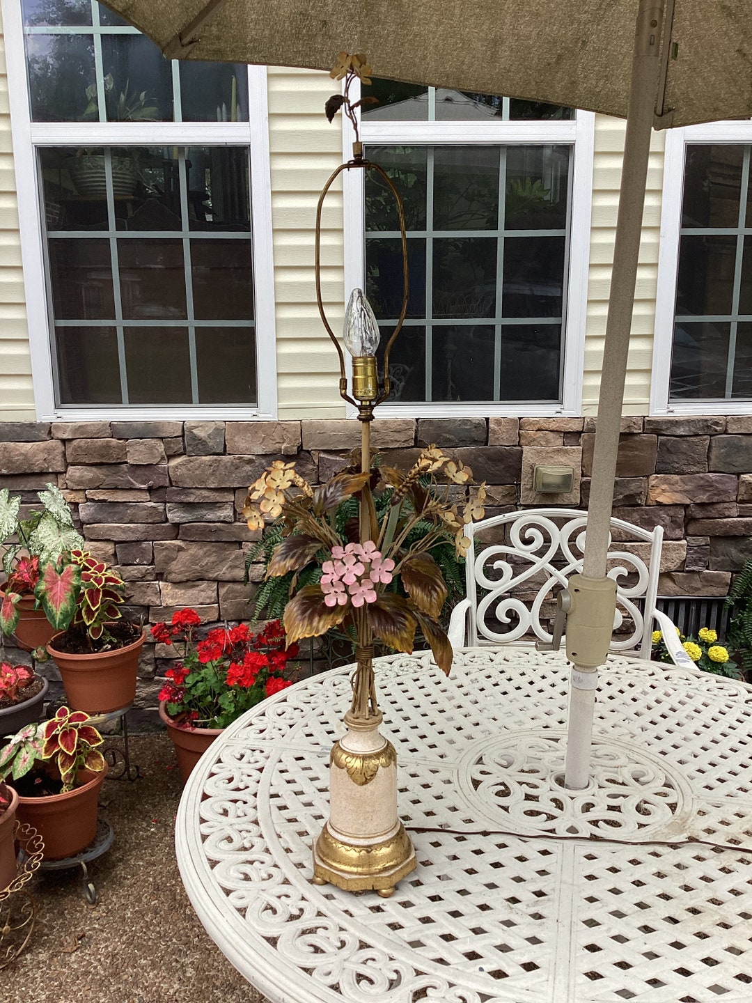 Vintage Italian Tole Flowers Lamp Cottage Chic Italian Tole Metal Lamp ...