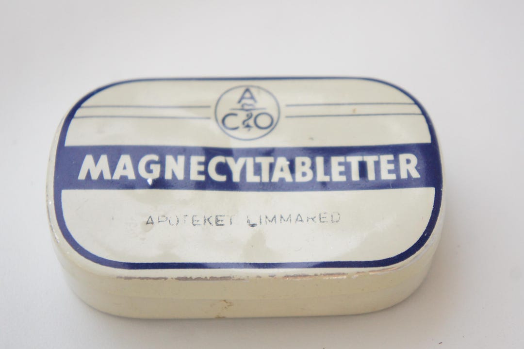 Vintage 50s Swedish Magnecyl ACO Medicine Tin Pill Box Apoteket ...