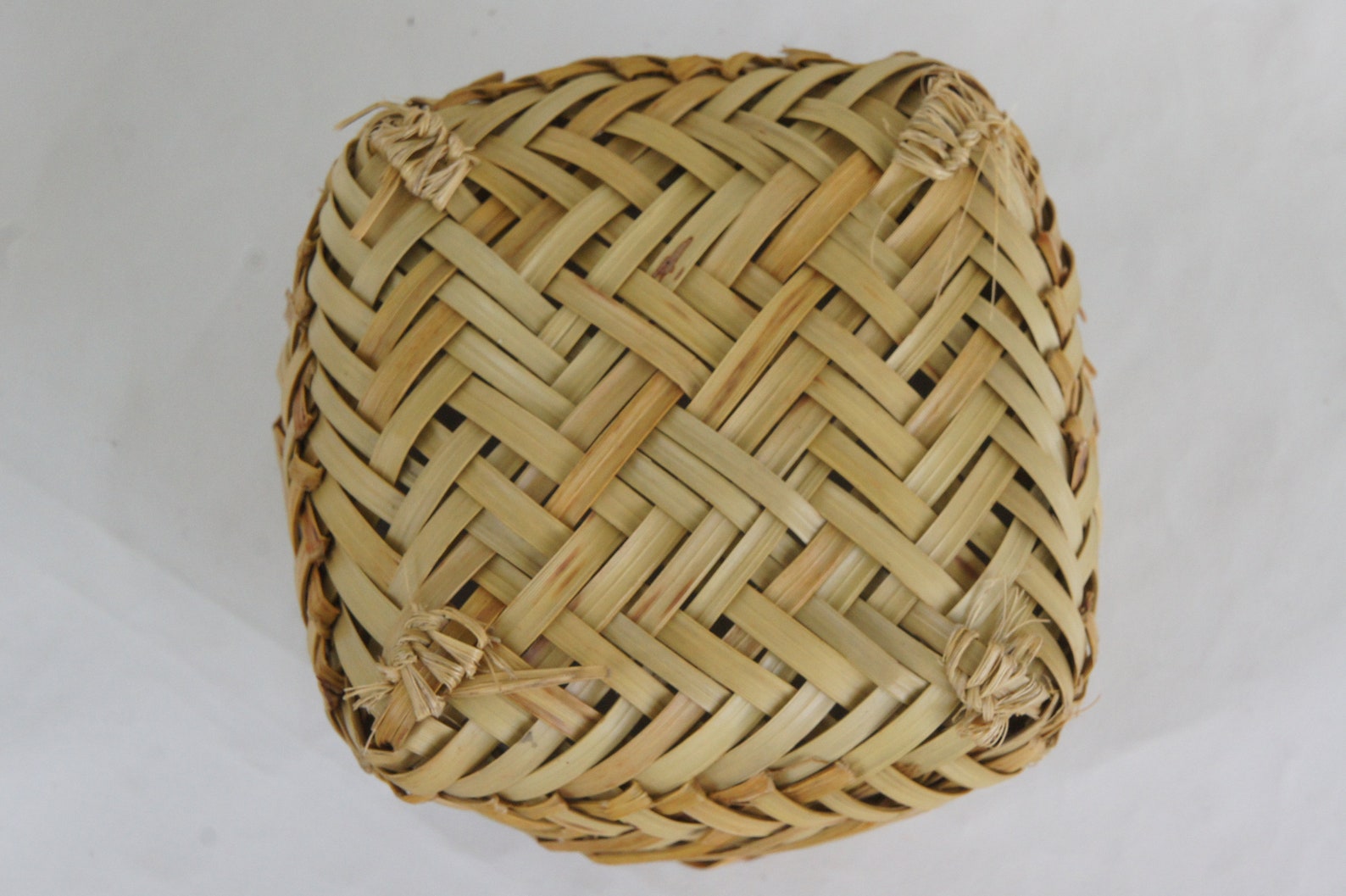 Vintage Handmade Tribal Straw Basket Bowl Boho Cottagecore Farmhouse ...