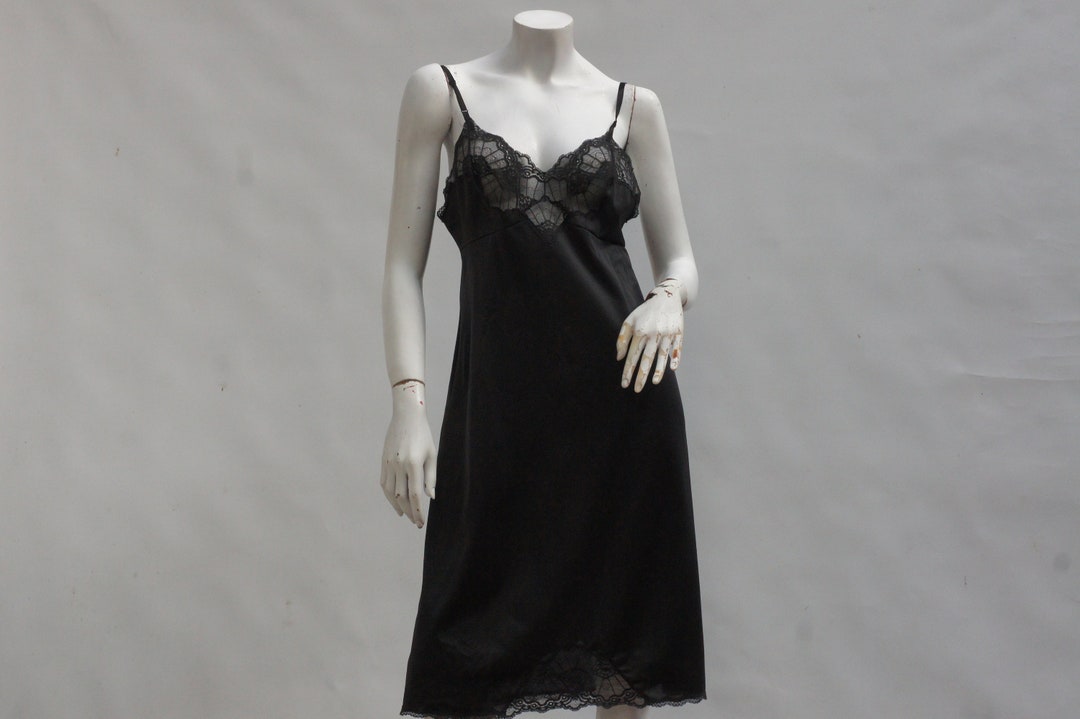 Vintage Vanity Fair Lace Trim Nylon Dress Slip Negligee Nightie ...
