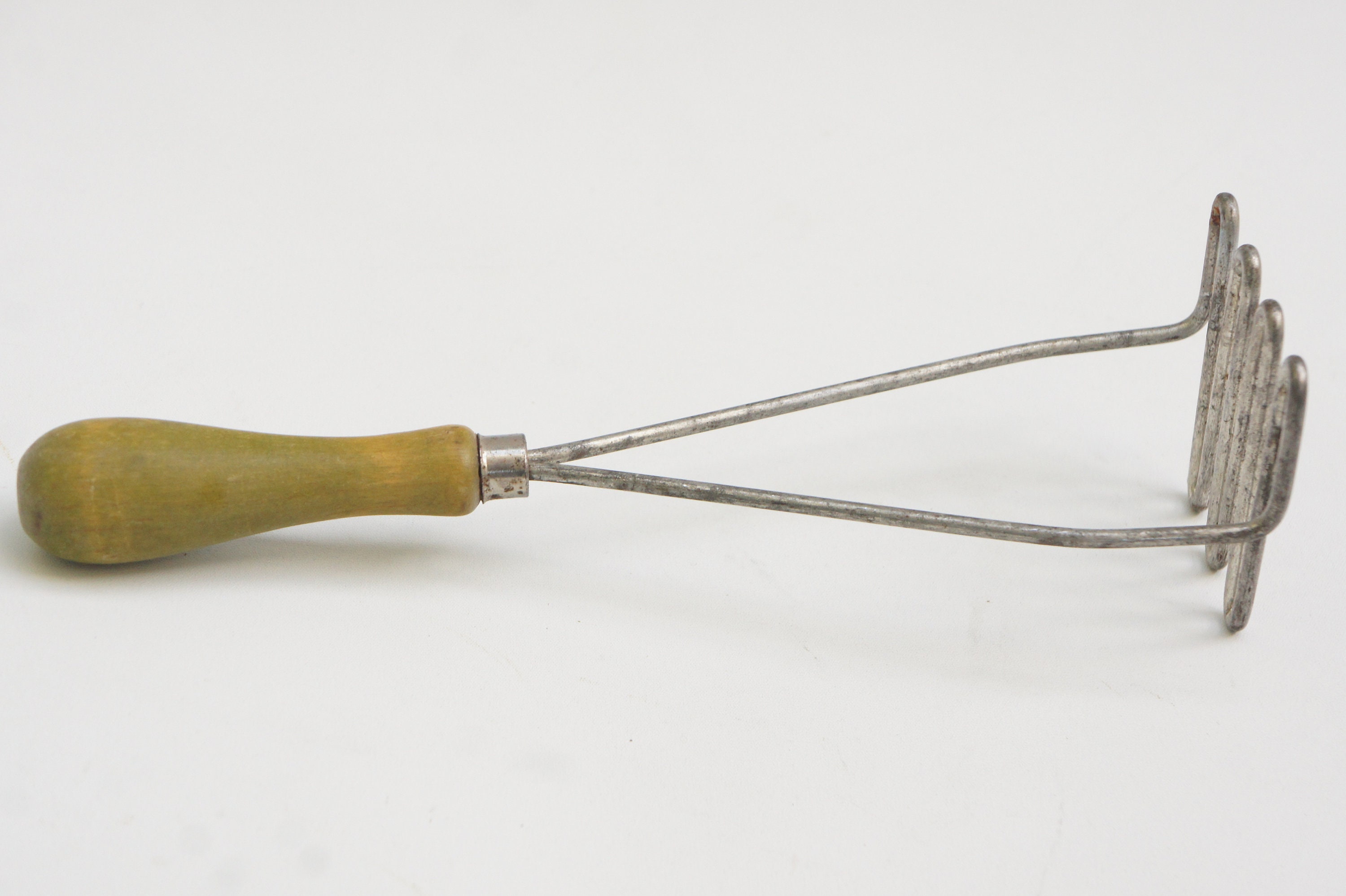 Vintage Wood Handle Potato Masher Utensil Farmhouse Kitchen Cottagecore ...