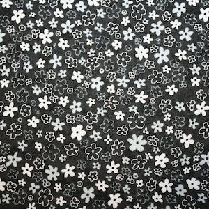 RJR ~ "hopscotch" Cute Daisy Flower Fabric ~ Black, Gray and White ...