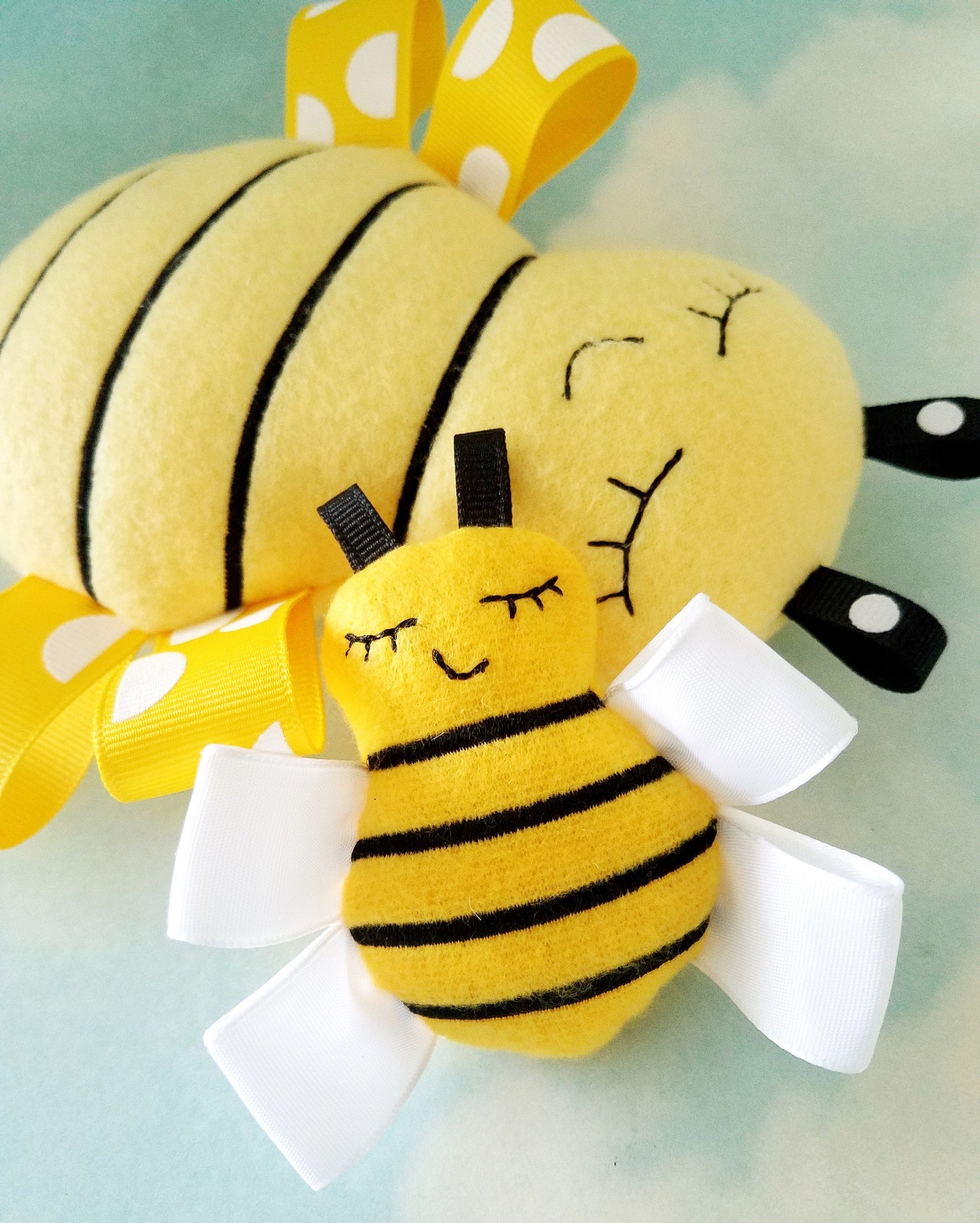 Embroidery Design for Machine Embroidery Bee Softie Toy In-the-hoop ITH ...