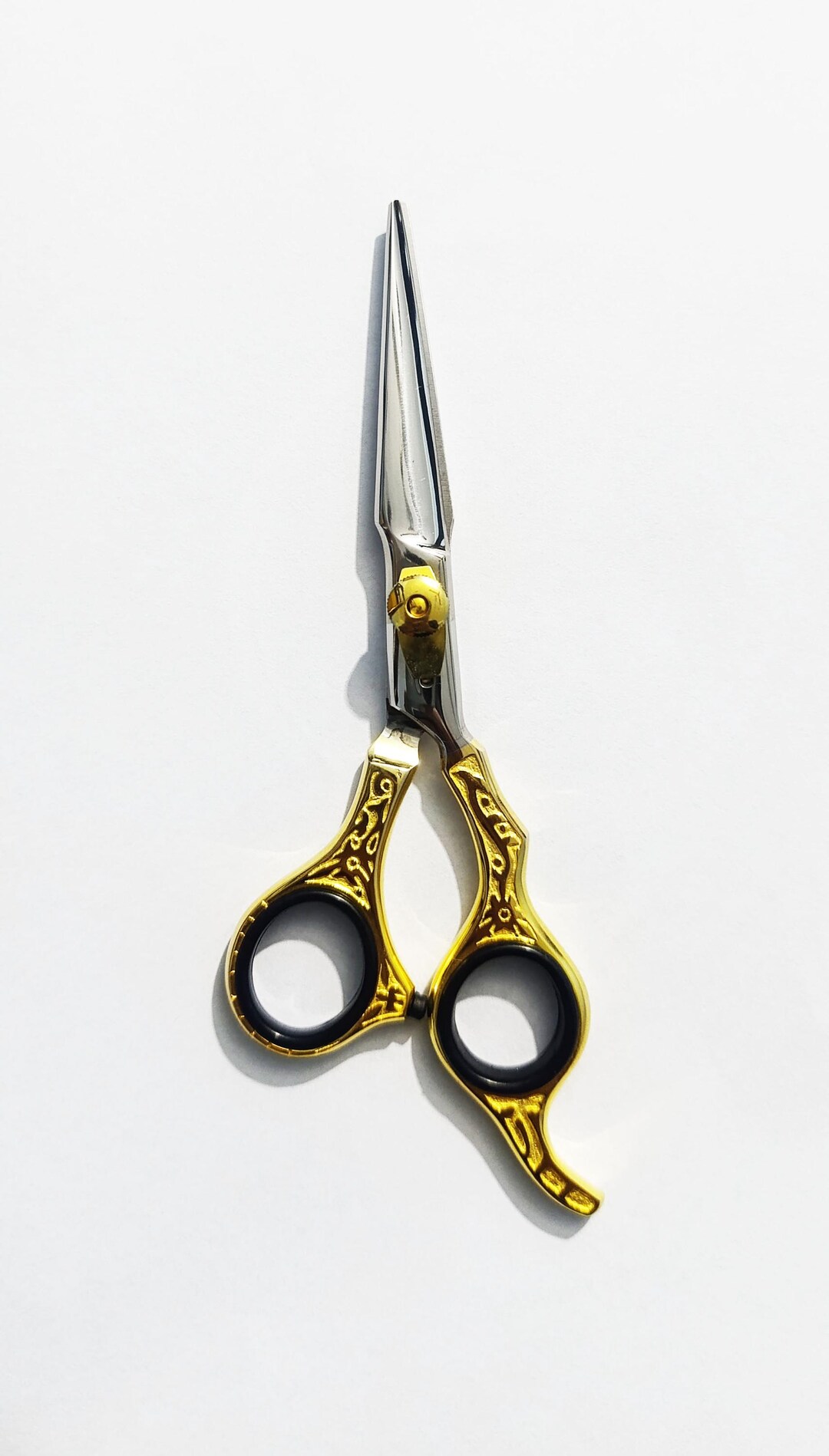 Professional Barber Scissors - 17.3cm High Carbon Steel Razor Sharp ...
