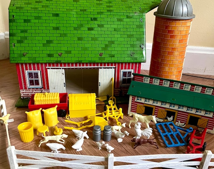 Vintage Marx Happi Time Farm With Tons of Accessories - 1950s Tin Litho ...