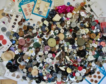 Vintage buttons | Etsy