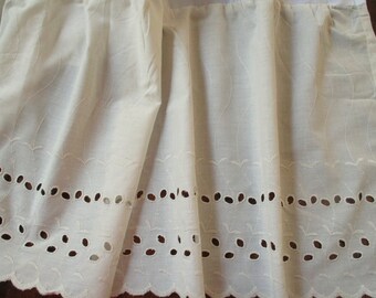 Vintage TWIN Dust Ruffle Cream Embroidered Eyelet Bedskirt - Etsy