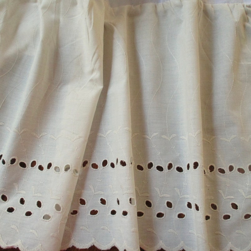 Lace Dust Ruffle - Etsy