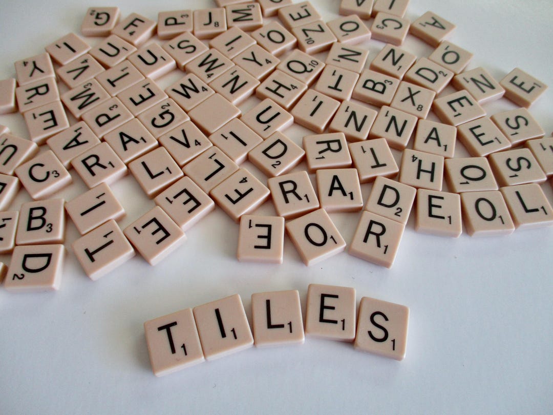 100 Plastic Scrabble Tiles - Game Replacement Pieces, Letters, Alphabet ...