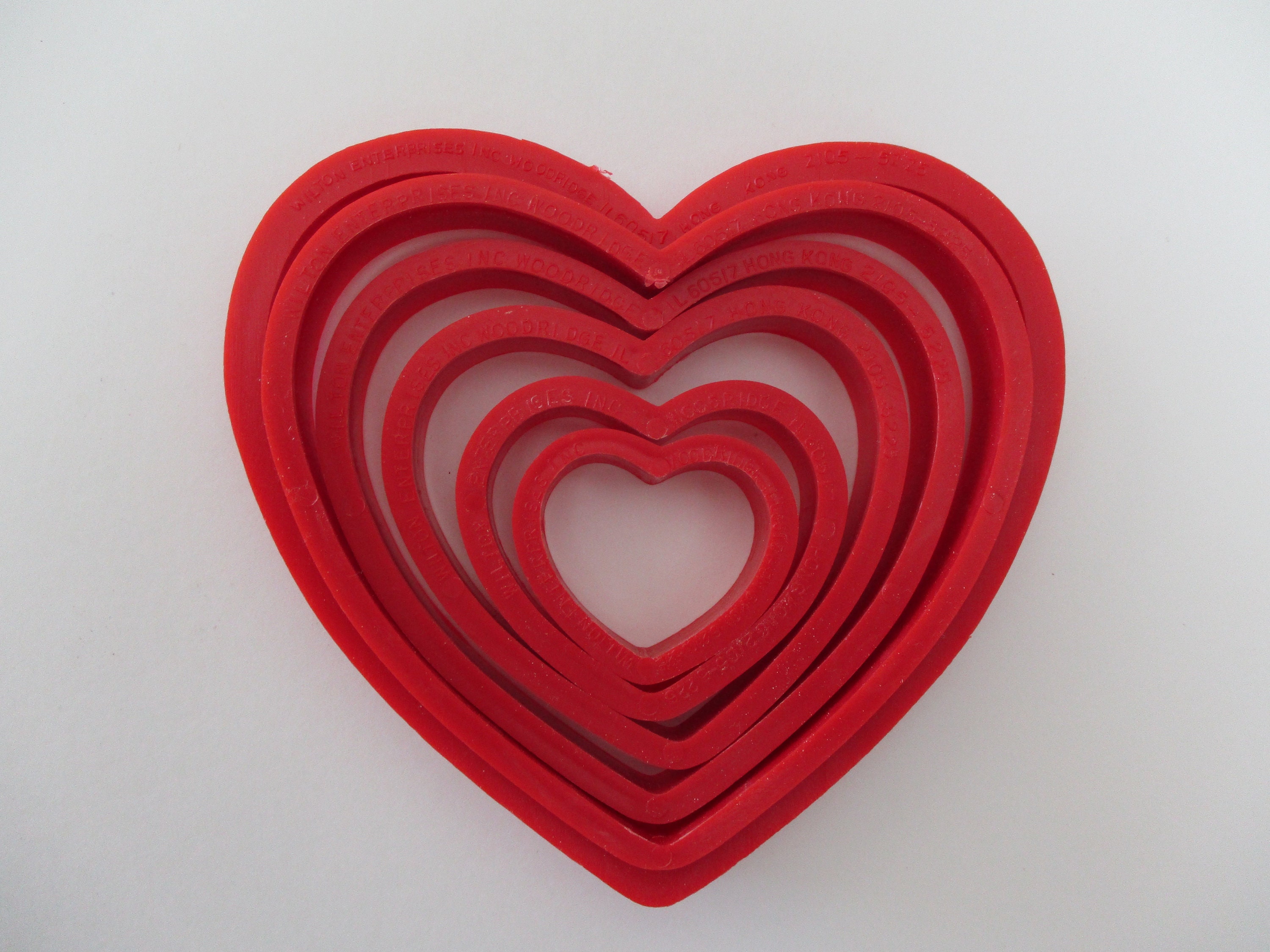 6 Wilton Heart COOKIE CUTTERS - Red, Plastic, Valentine's Day, Vintage ...