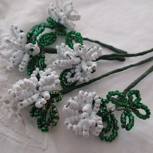 5 Stems of French Beaded White Flowers and Leaves on Wire - Etsy