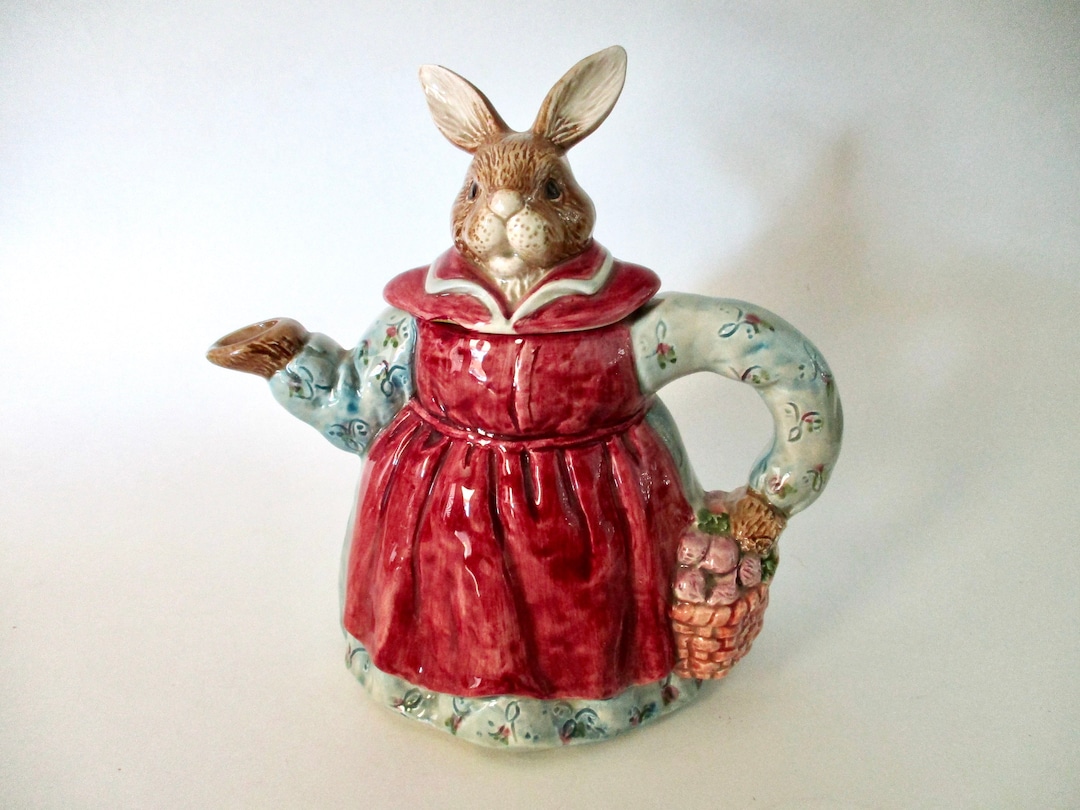 The Edith Collection Rabbit Teapot With Lid - Mother Rabbit, Mrs Bunny ...