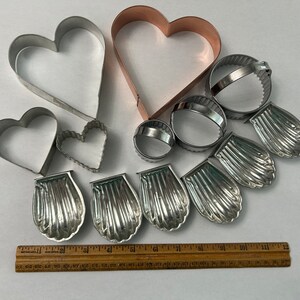 13 Pcs Metal Shell Tins and Cookie Cutters Hearts, Scallop Edge Circles ...