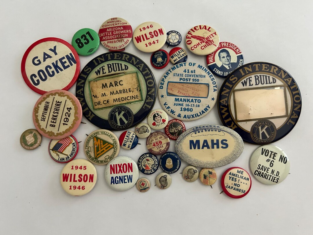 31 Vintage Pin Back Buttons Various Subject Matter, Political and More ...