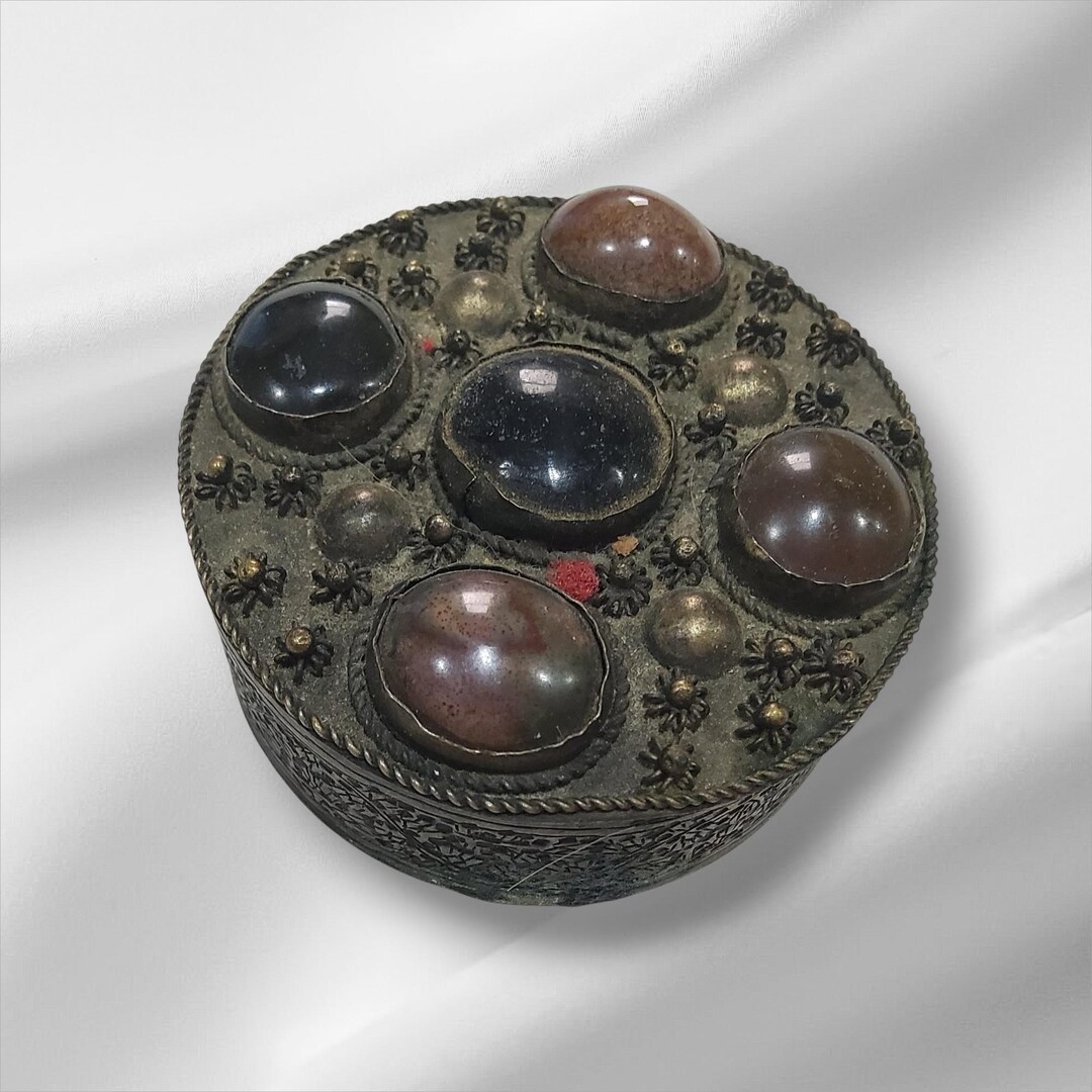 Vintage Trinket Box W/natural Stones - RARE FIND - Etsy
