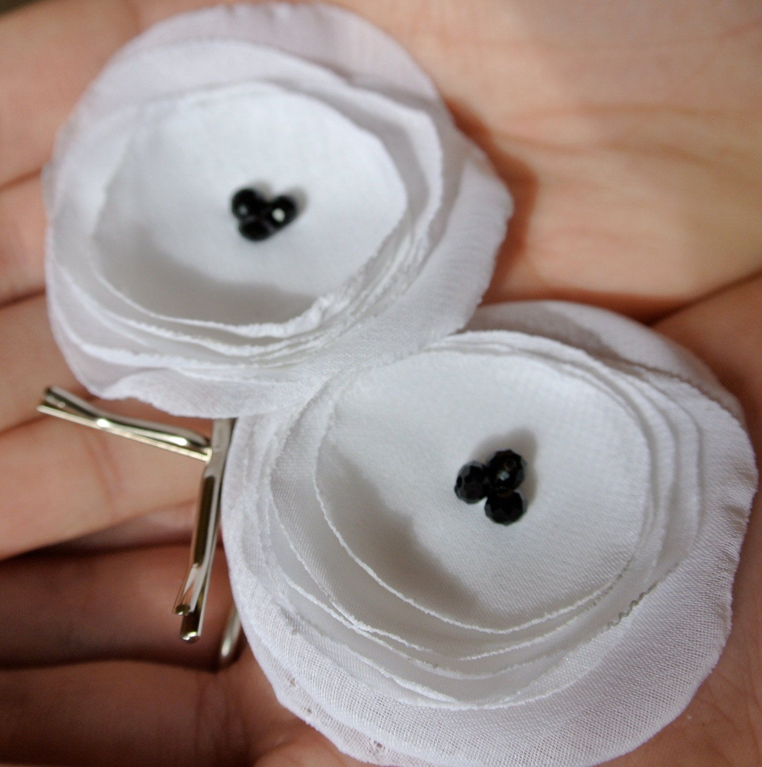 Black and White Posey Flower Bobbies Bobby Pins | Etsy