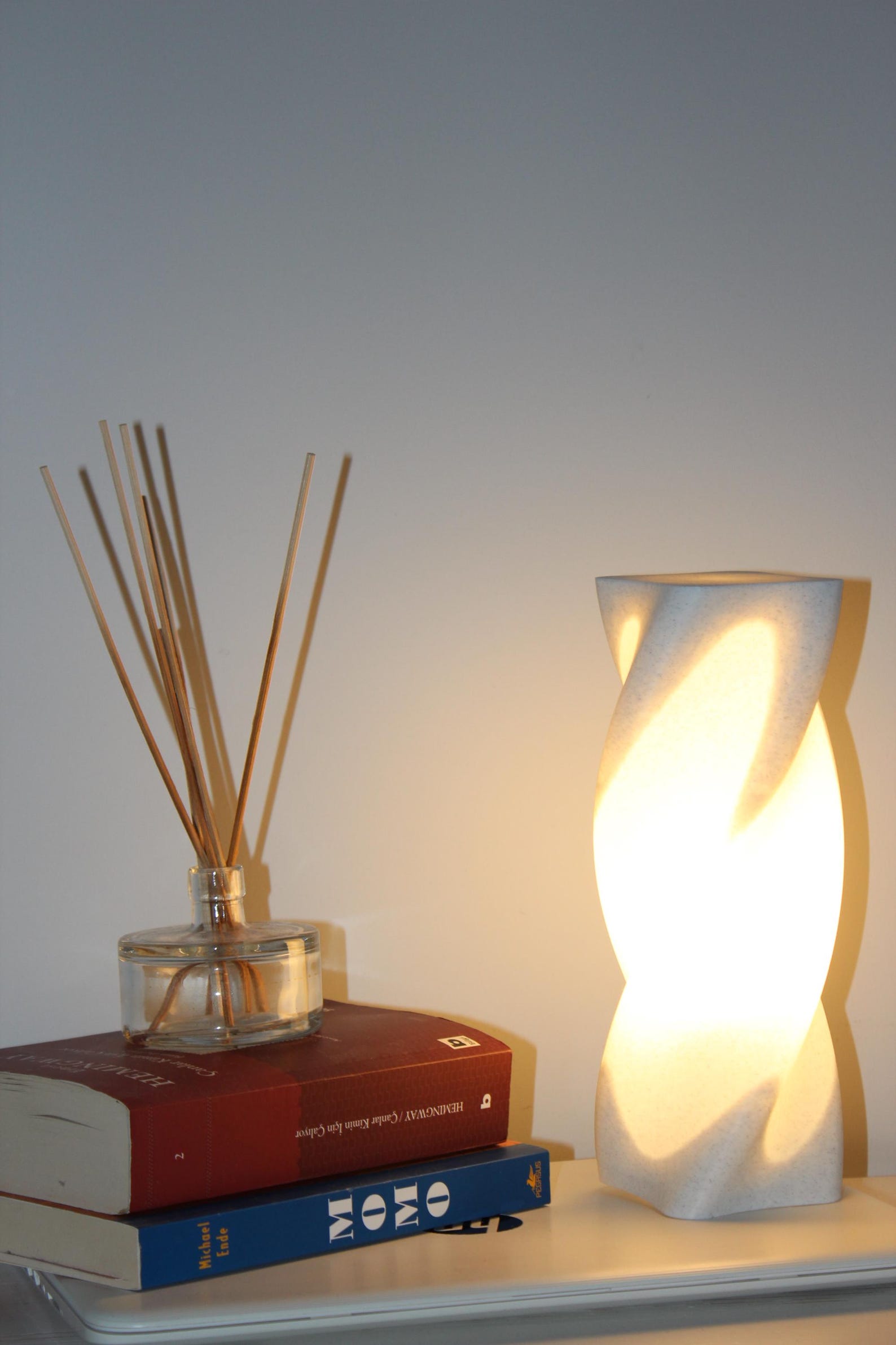 Modern Table Lamp, Bedside Light for Modern Home Decor, Modern Design ...