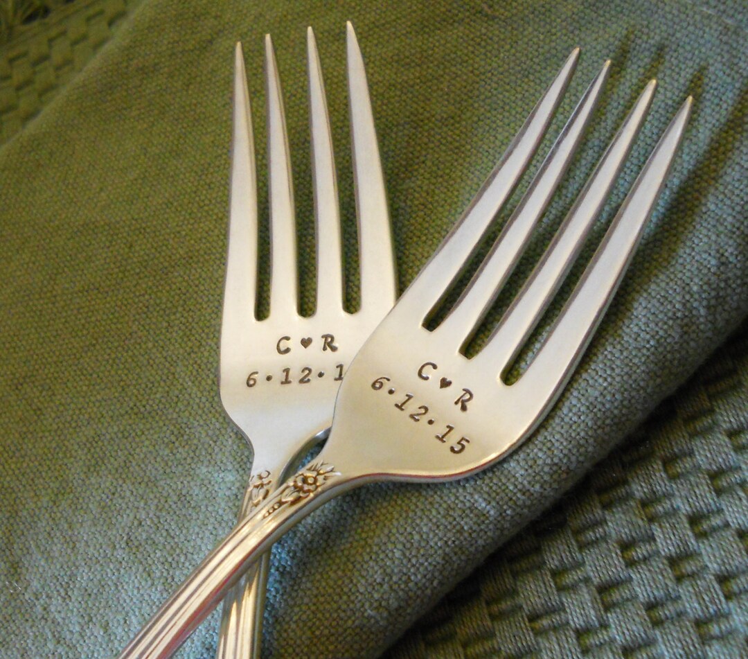 Custom Wedding Forks: Stamped Initials and Wedding Date, Wedding Cake ...