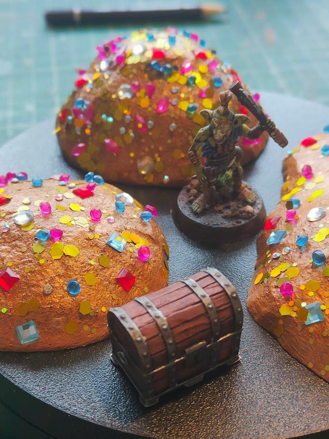 3 Treasure Piles + Chest - Stone Gothic Tabletop Scatter Terrain Trench ...